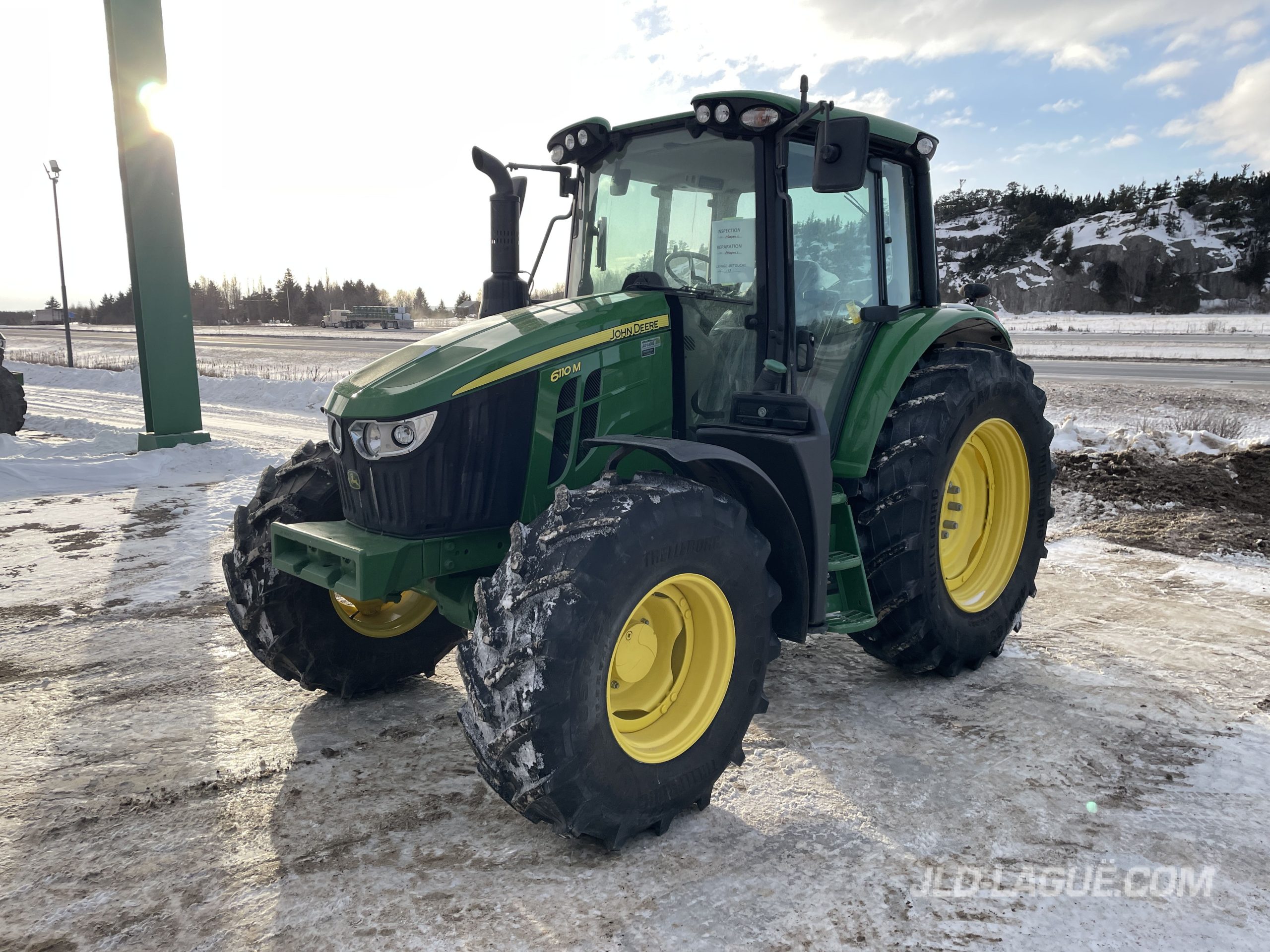 JD 6110M IVT 4X4 CAB F379492A Équipements usagés, Tracteur 50/99 HP ...